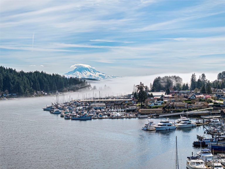 Erin Goodwill’s Downtown Gig Harbor Waterfront Favorites (Where to Stay ...